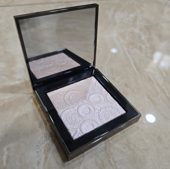 Burberry | Makeup | Brand New Burberry Highlighter | Poshmark